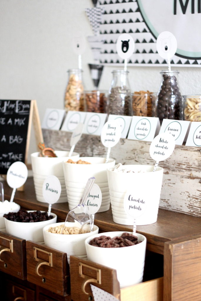 the best ingredients for a trail mix bar